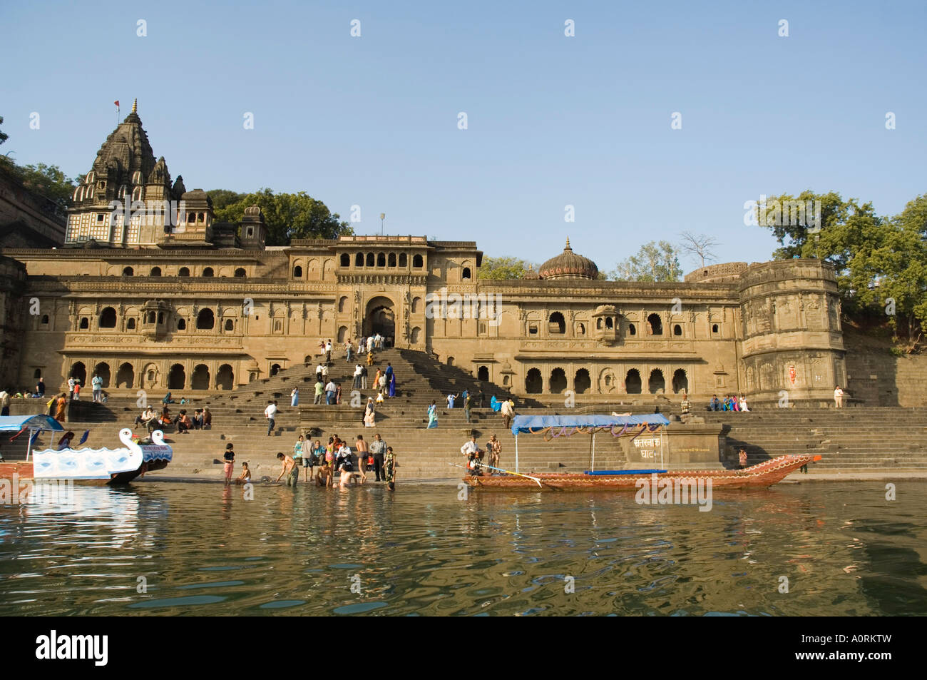 Shiva Hindu temple and Ahilya Fort Complex on banks of the Narmada ...
