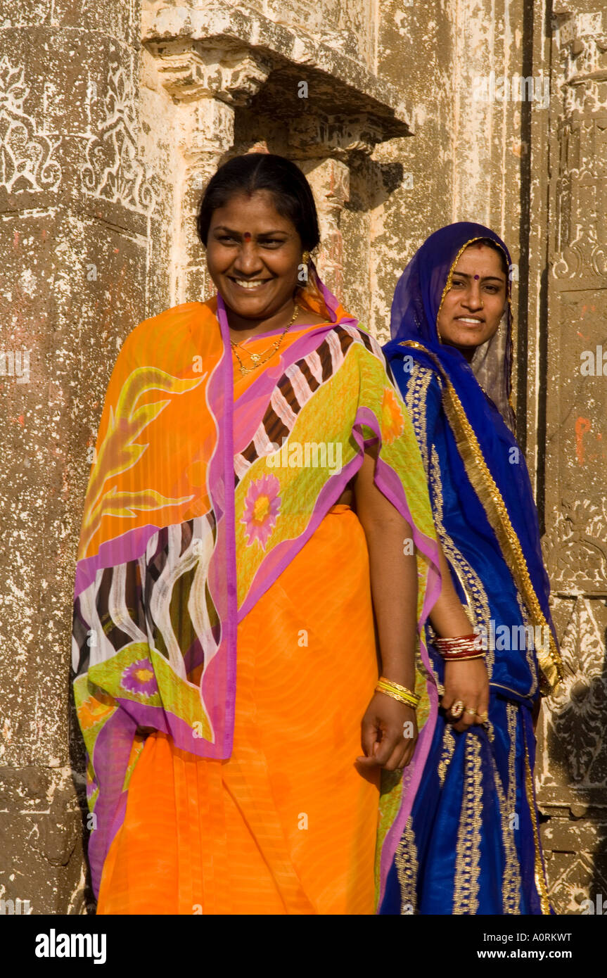 Women in temple hi-res stock photography and images - Alamy