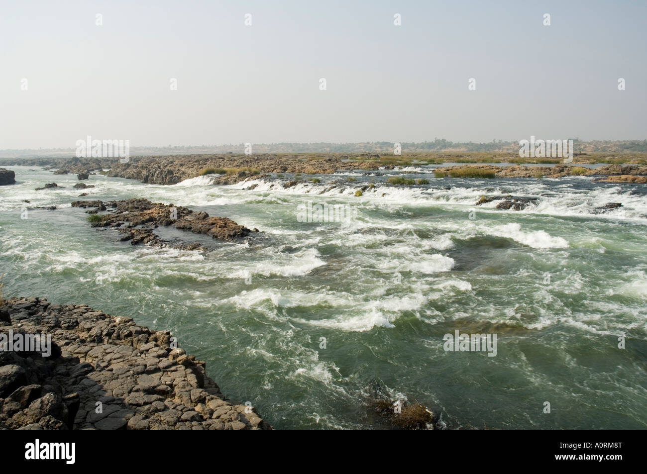 Rapids on the Narmada River just west of Maheshwar Madhya Pradesh state ...