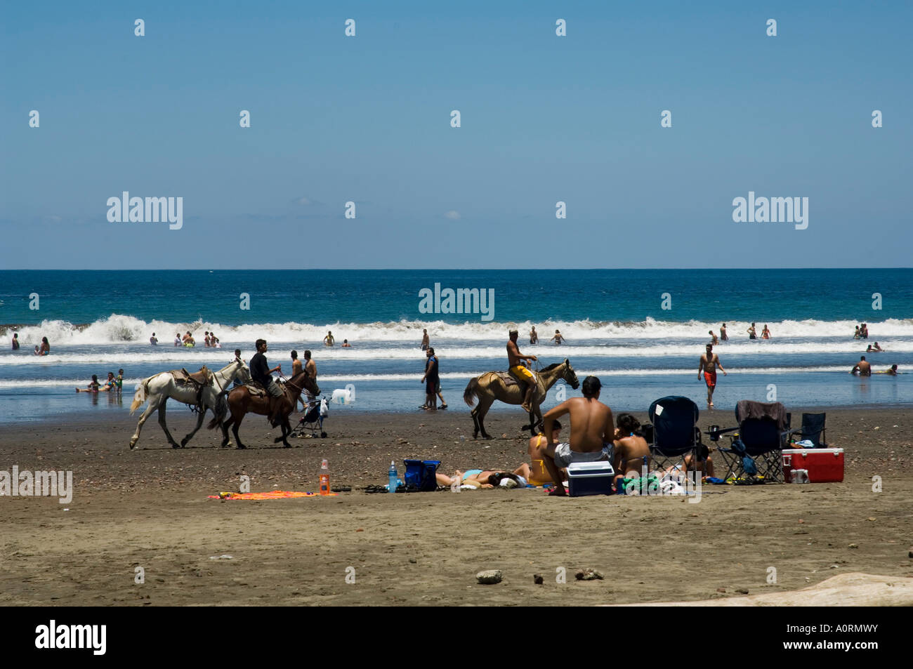 Jaco costa rica party hi-res stock photography and images - Alamy