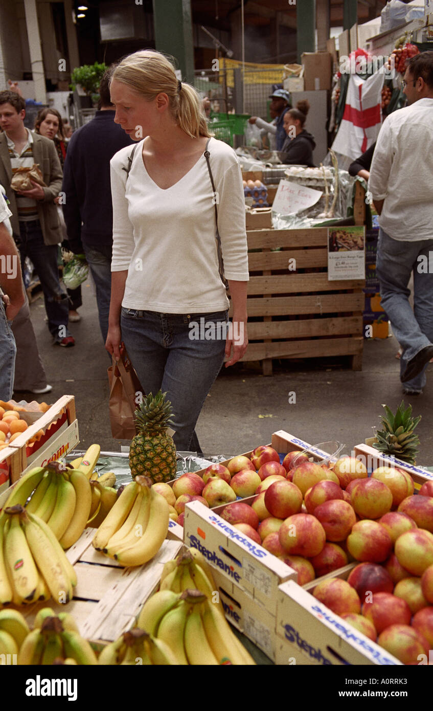 Borough market fruit and veg stall hi-res stock photography and images ...