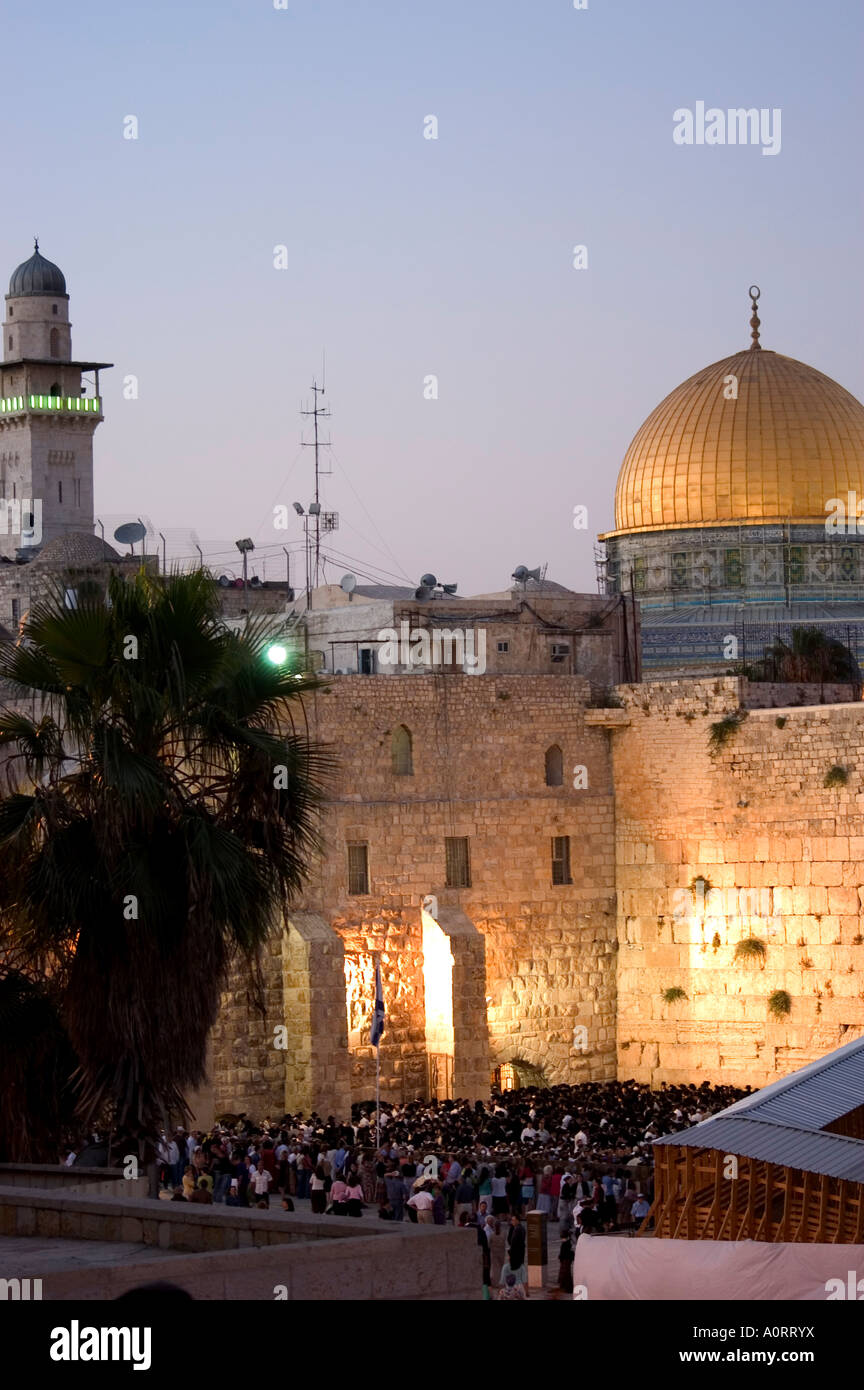 Jewish shrines hi-res stock photography and images - Alamy