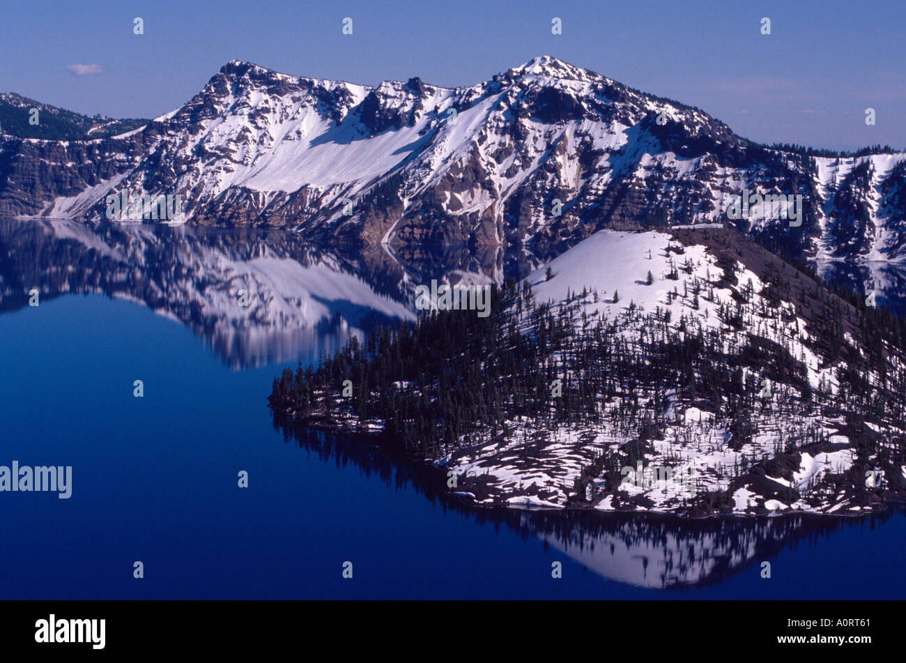 Mount mazama eruption hi-res stock photography and images - Alamy