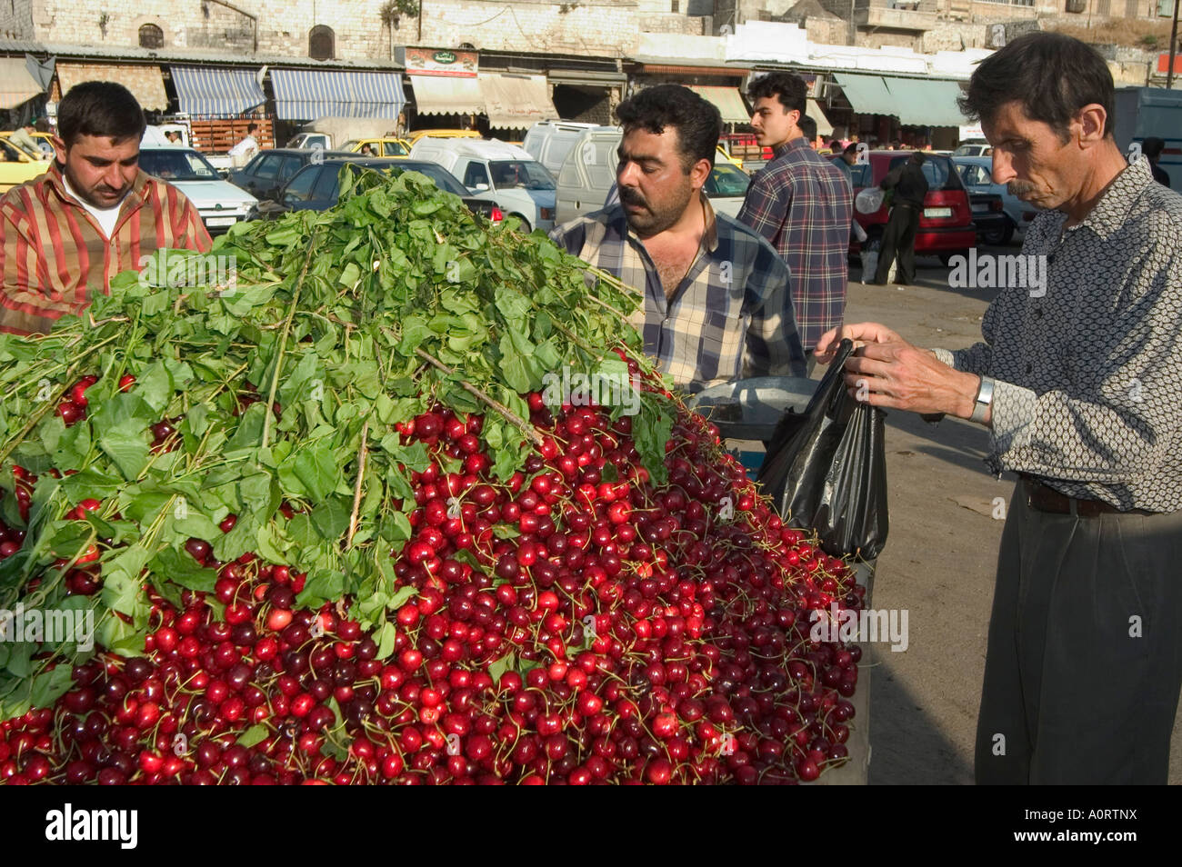Syria market street stall hi-res stock photography and images - Alamy