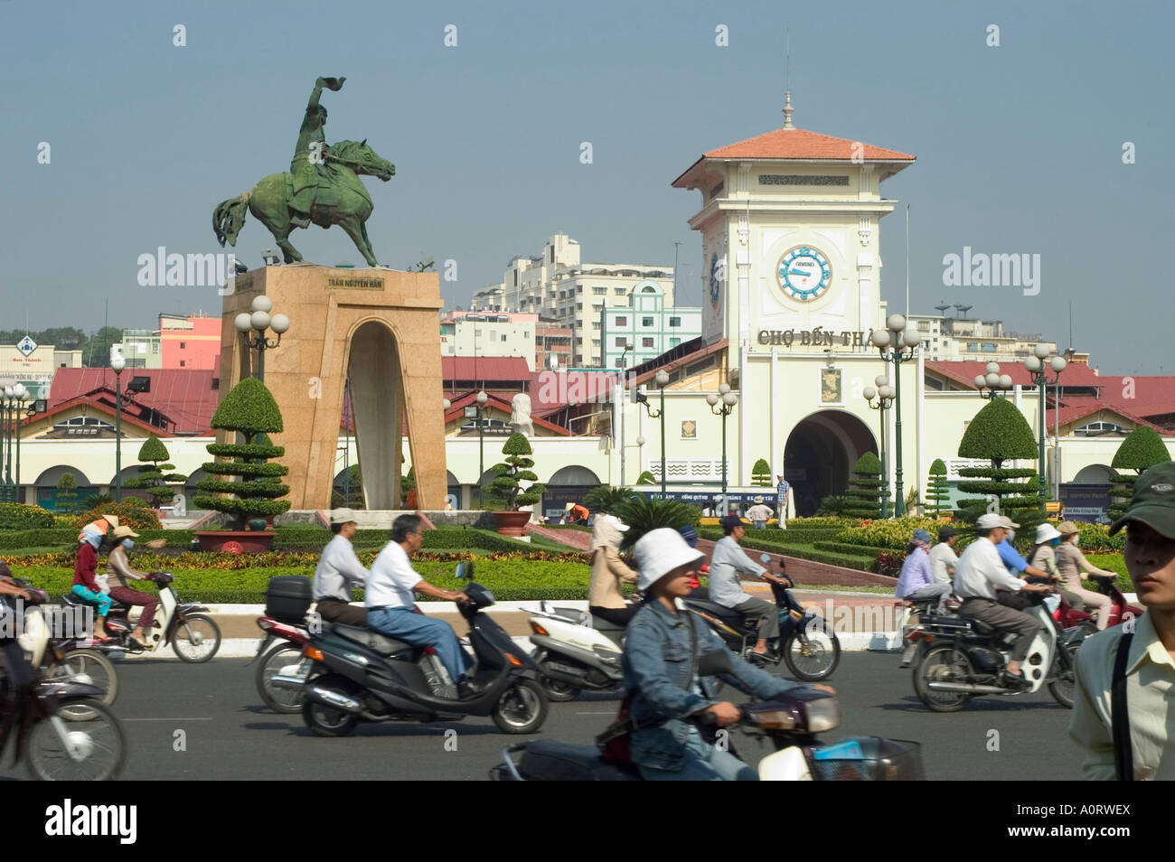 Tran Nguyen Han statue Ben Thank public city market Ho Chi Minh City ...