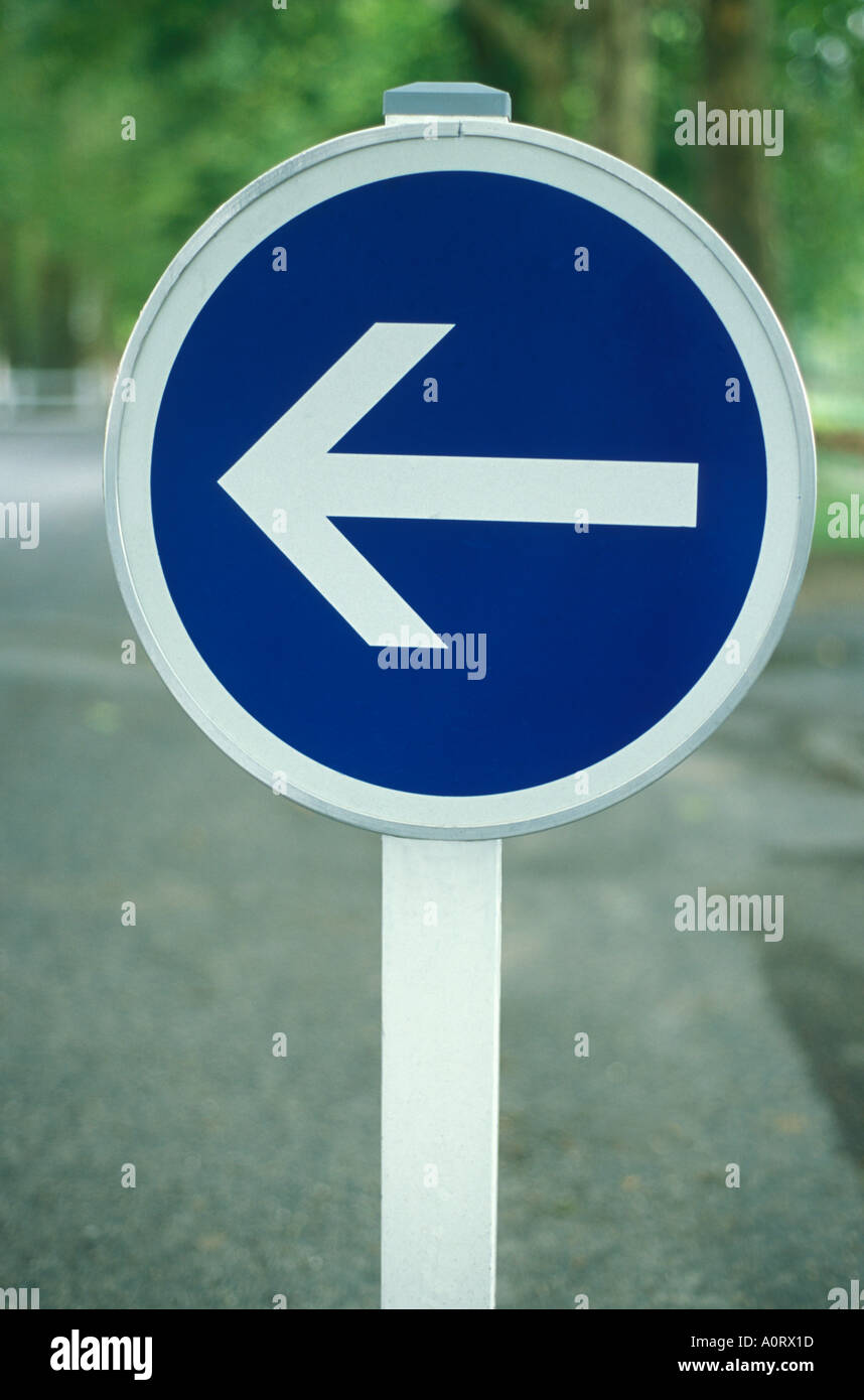 Diversion sign arrow pointing left hi-res stock photography and images ... Diversion sign arrow pointing left hi-res stock photography and images ...