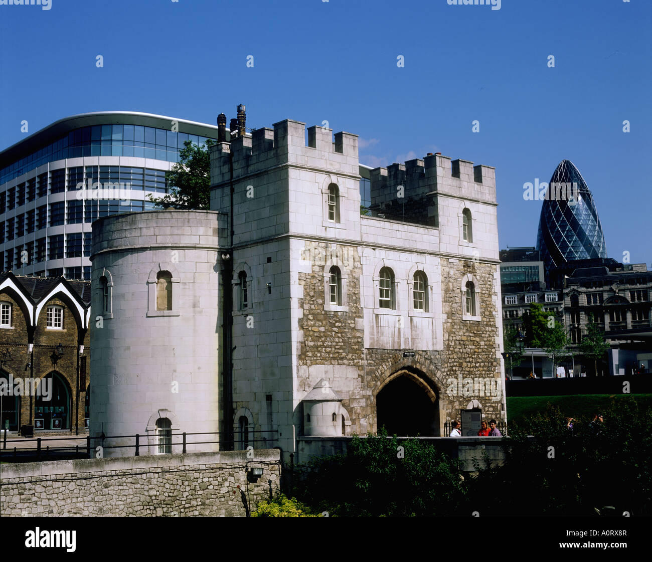 Middle Tower Tower of London Stock Photo - Alamy
