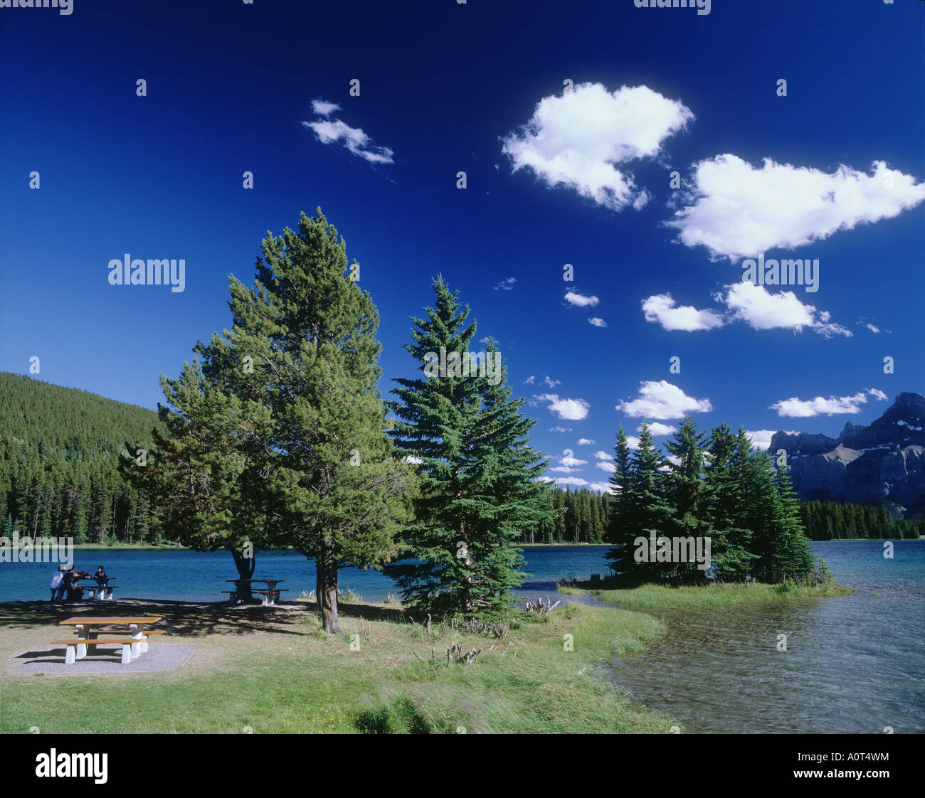 Two Jack Lake Banff National Park World Heritage Stock Photo - Alamy