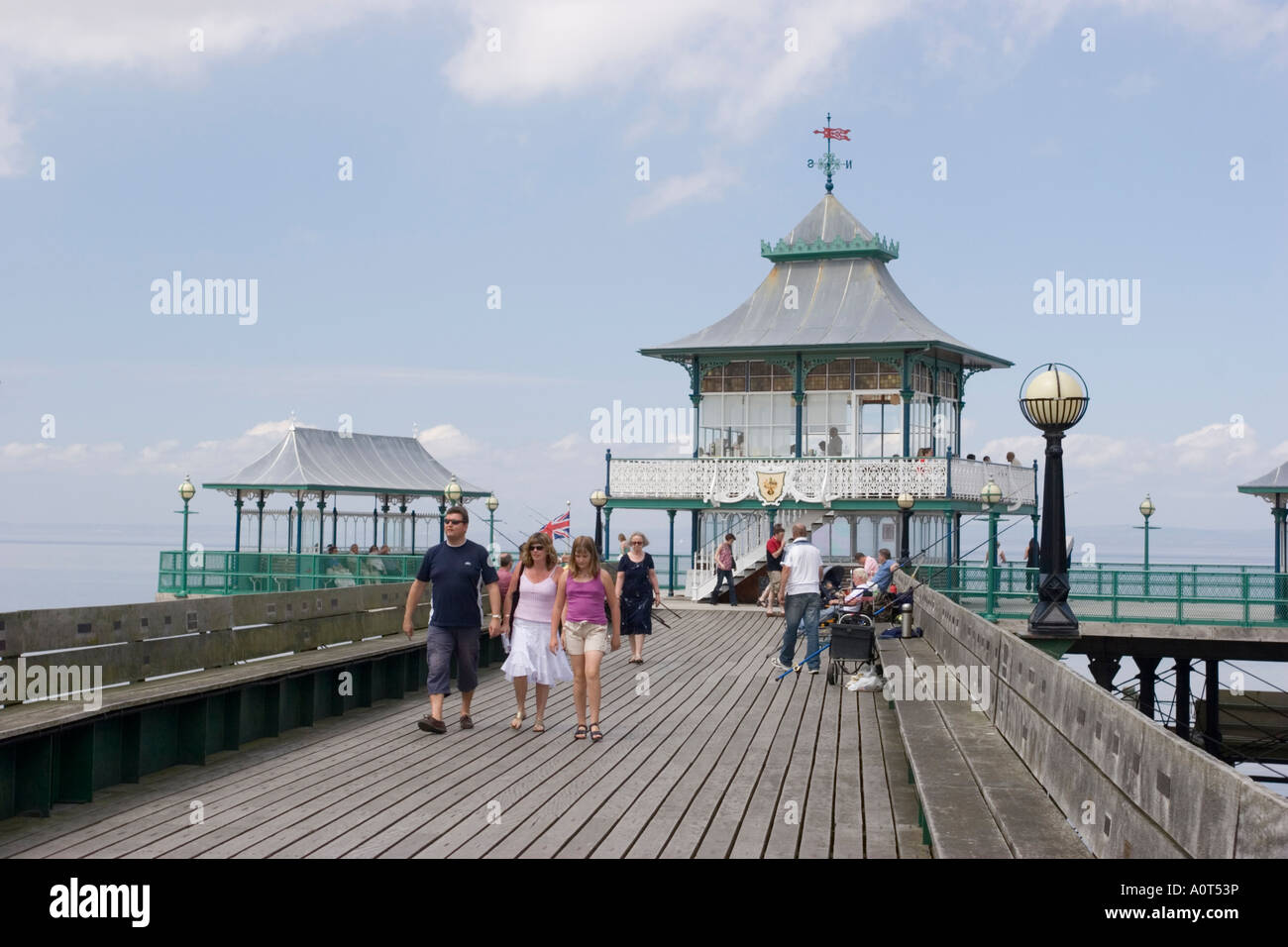Clevedon pier and sea front hi-res stock photography and images - Alamy