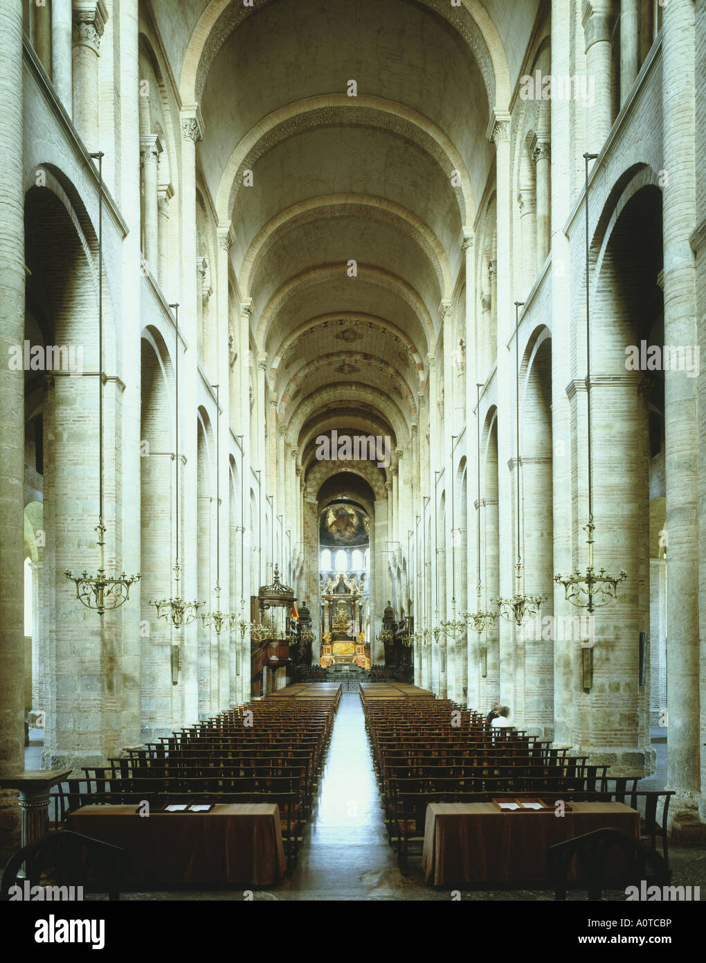 Saint sernin nave hi-res stock photography and images - Alamy
