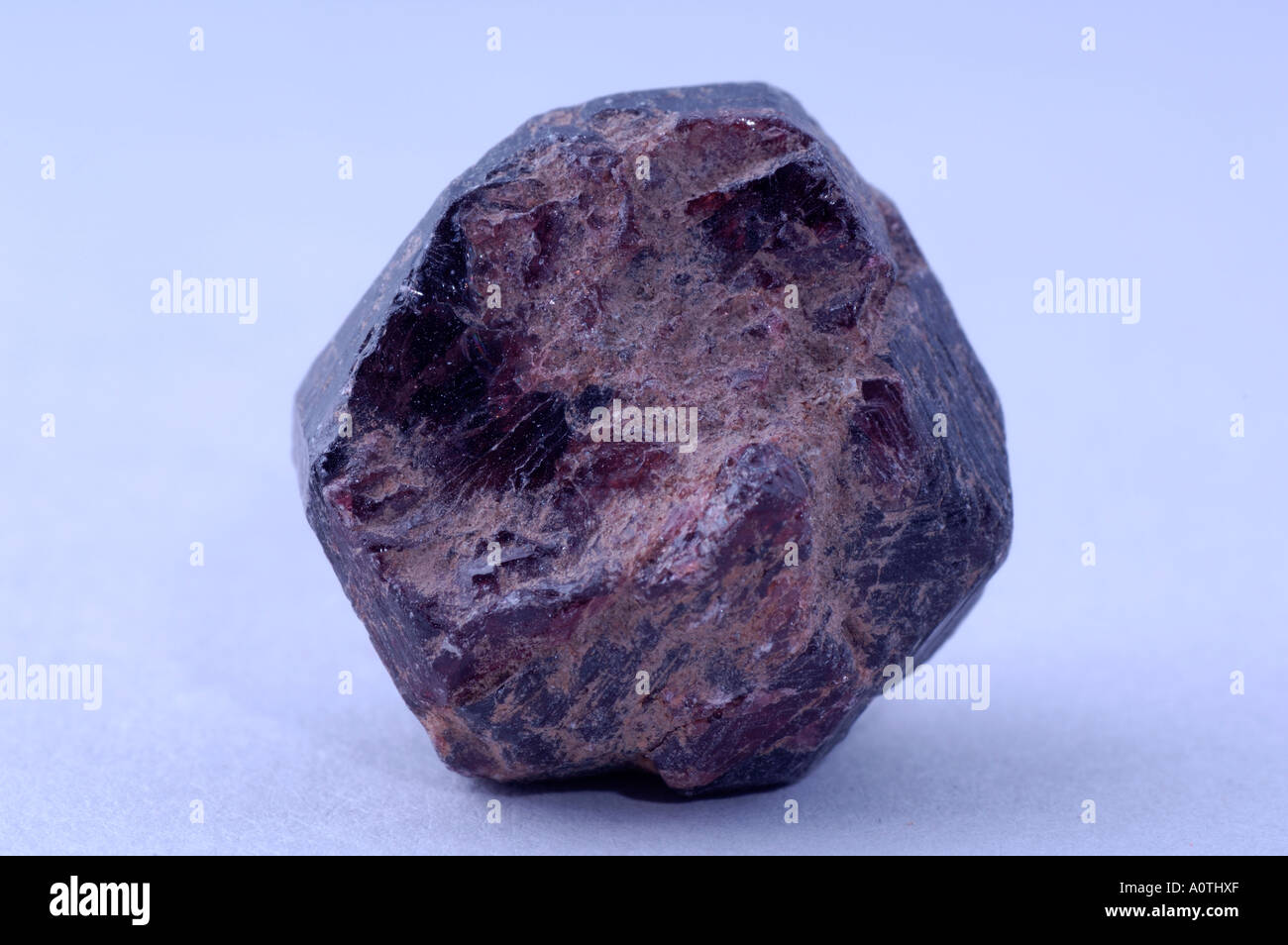 Garnet minerals hi-res stock photography and images - Alamy
