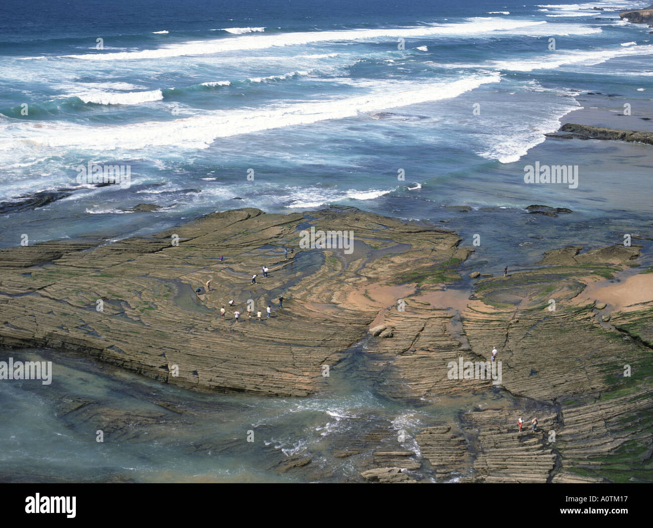 Rock formations on seashore hi-res stock photography and images - Alamy
