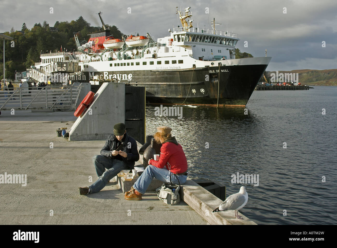 Caledonean MacBrayne ferry 'Isle of Mull' departing ferry terminal at ...