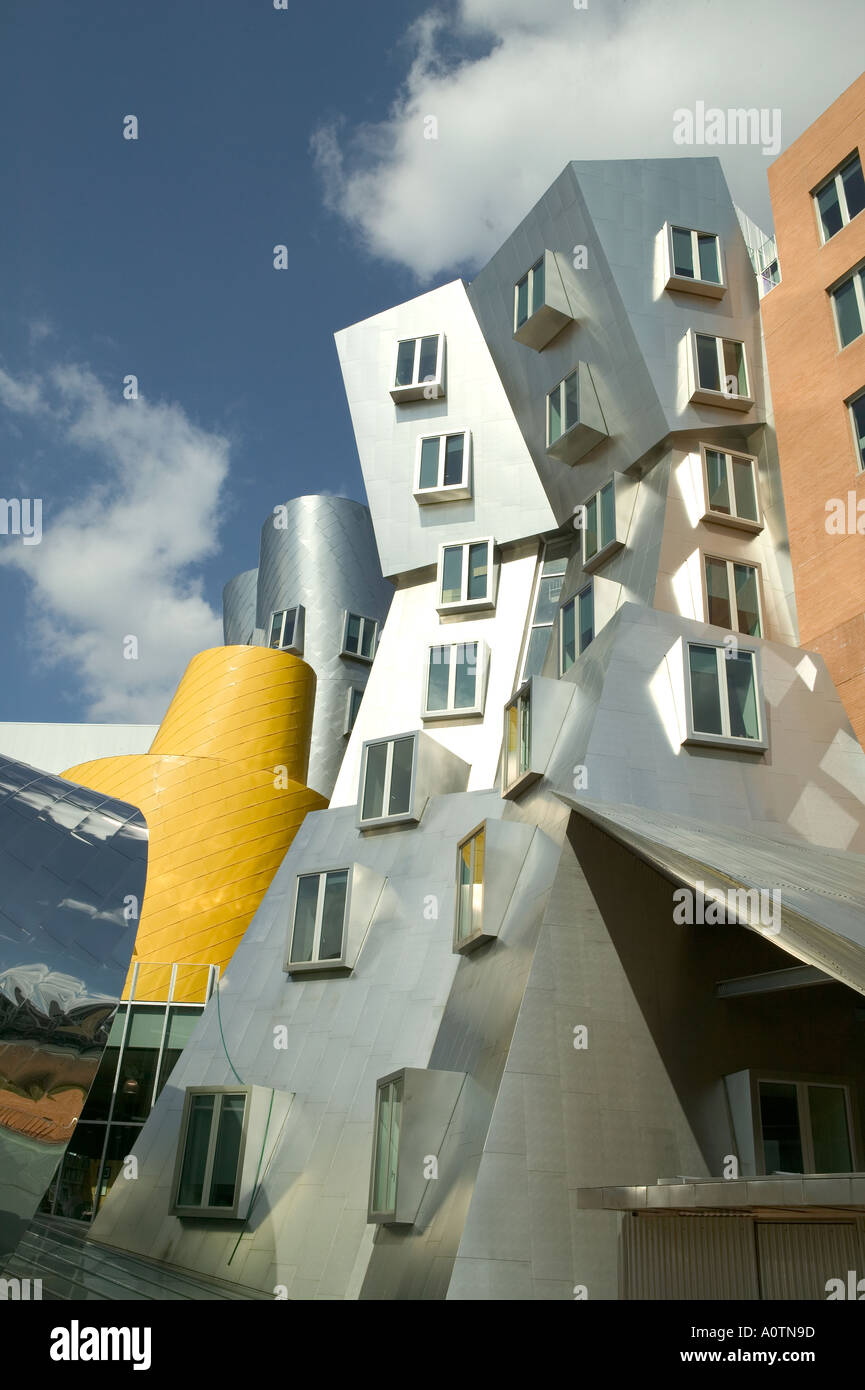 Frank gehry mit hi-res stock photography and images - Alamy