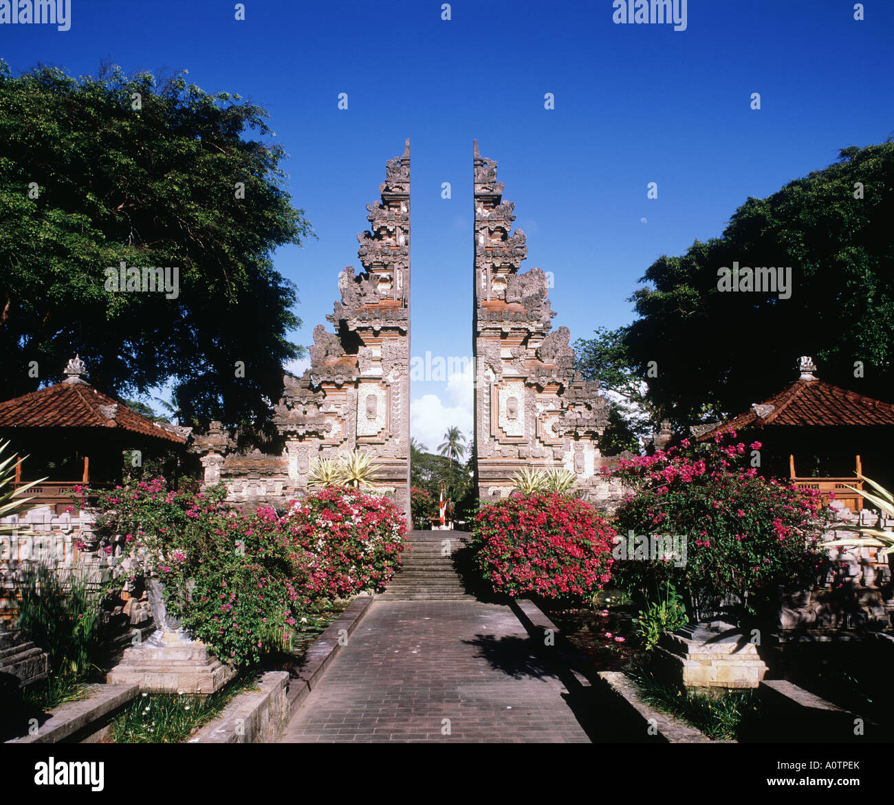 Split gate hi-res stock photography and images - Alamy