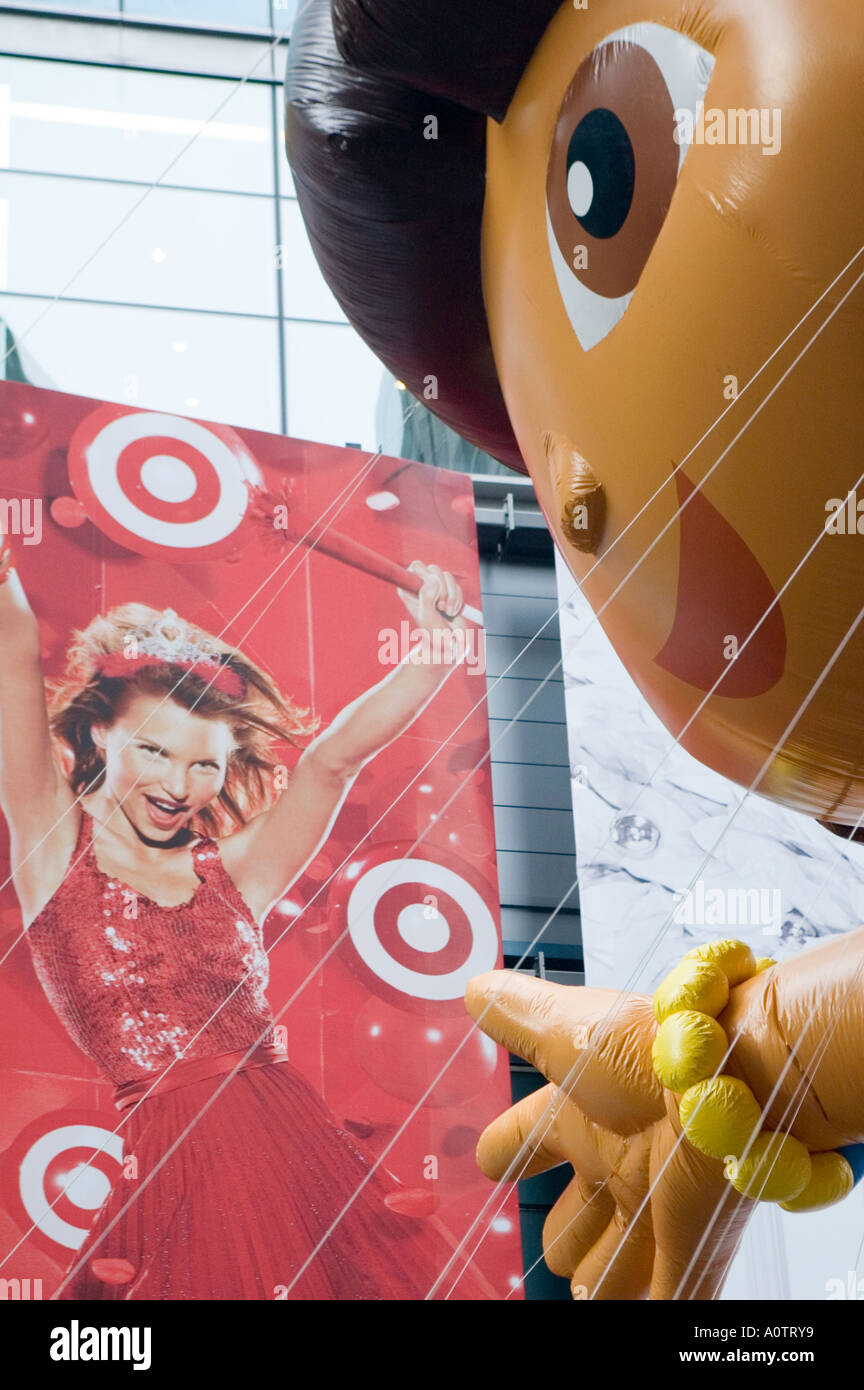 Dora the Explorer balloon in the 2005 Macy's Thanksgiving Day parade in ...