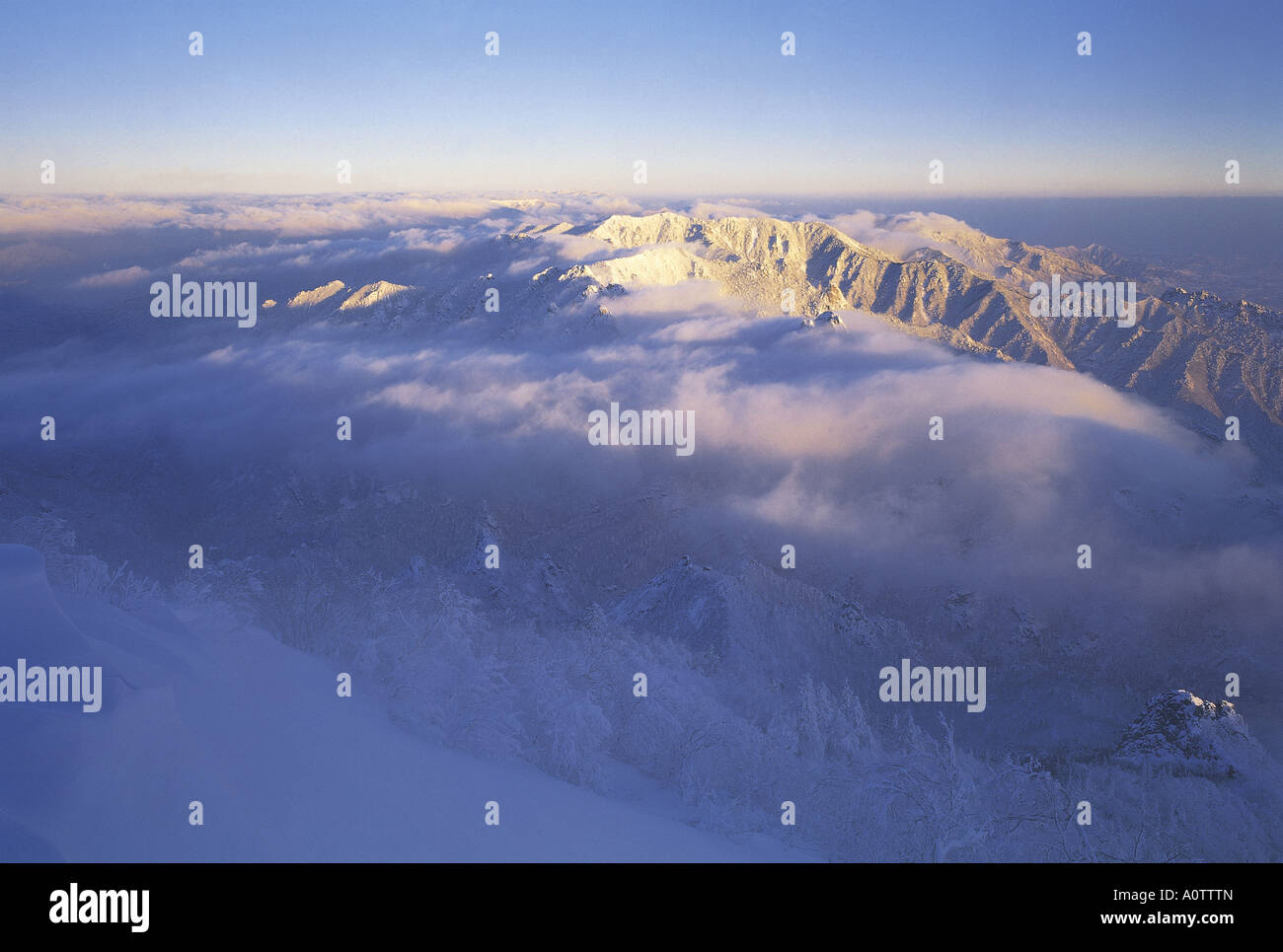 Mt sorak hi-res stock photography and images - Alamy