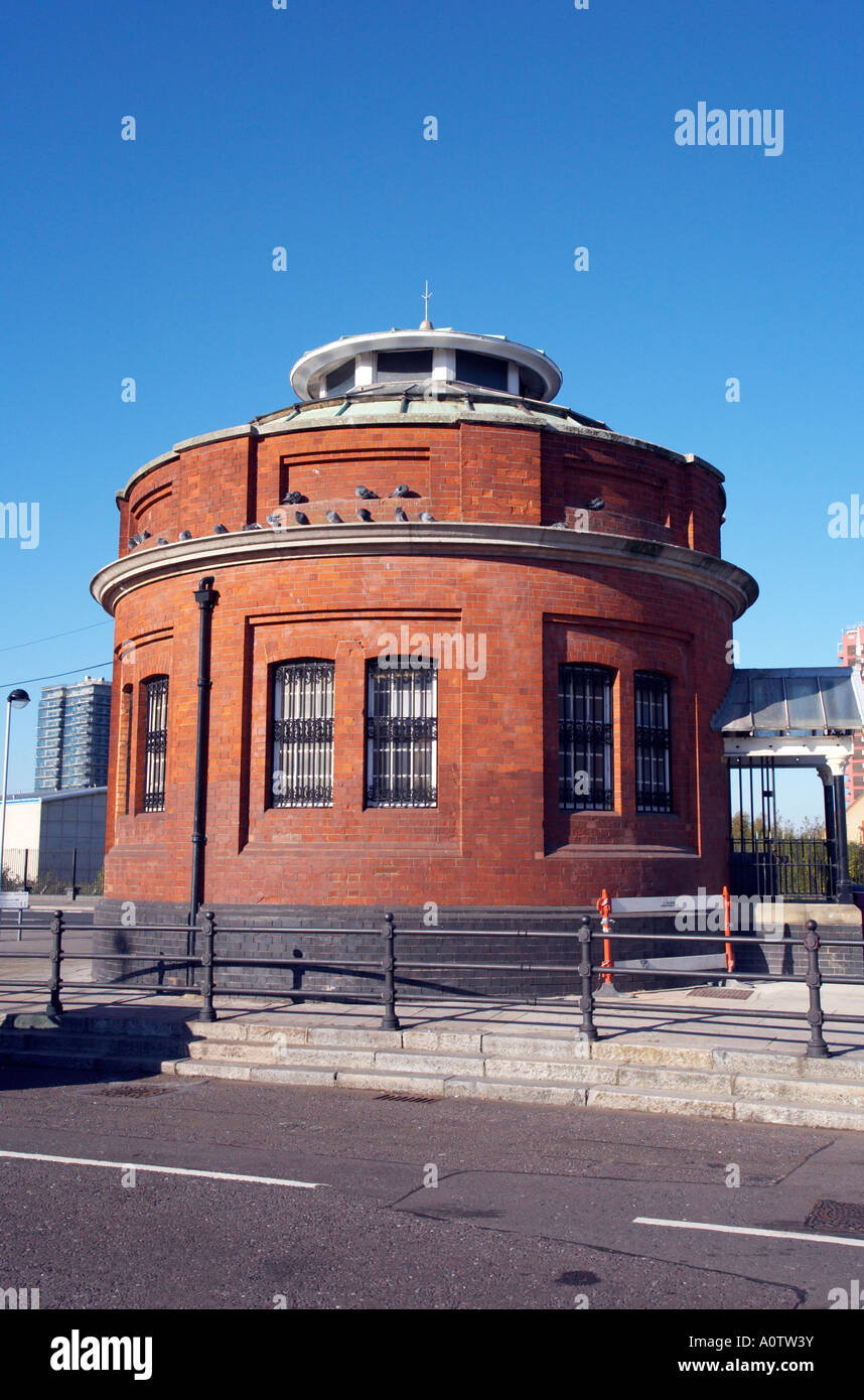 The north bank entrance to the Woolwich foot tunnel Stock Photo - Alamy