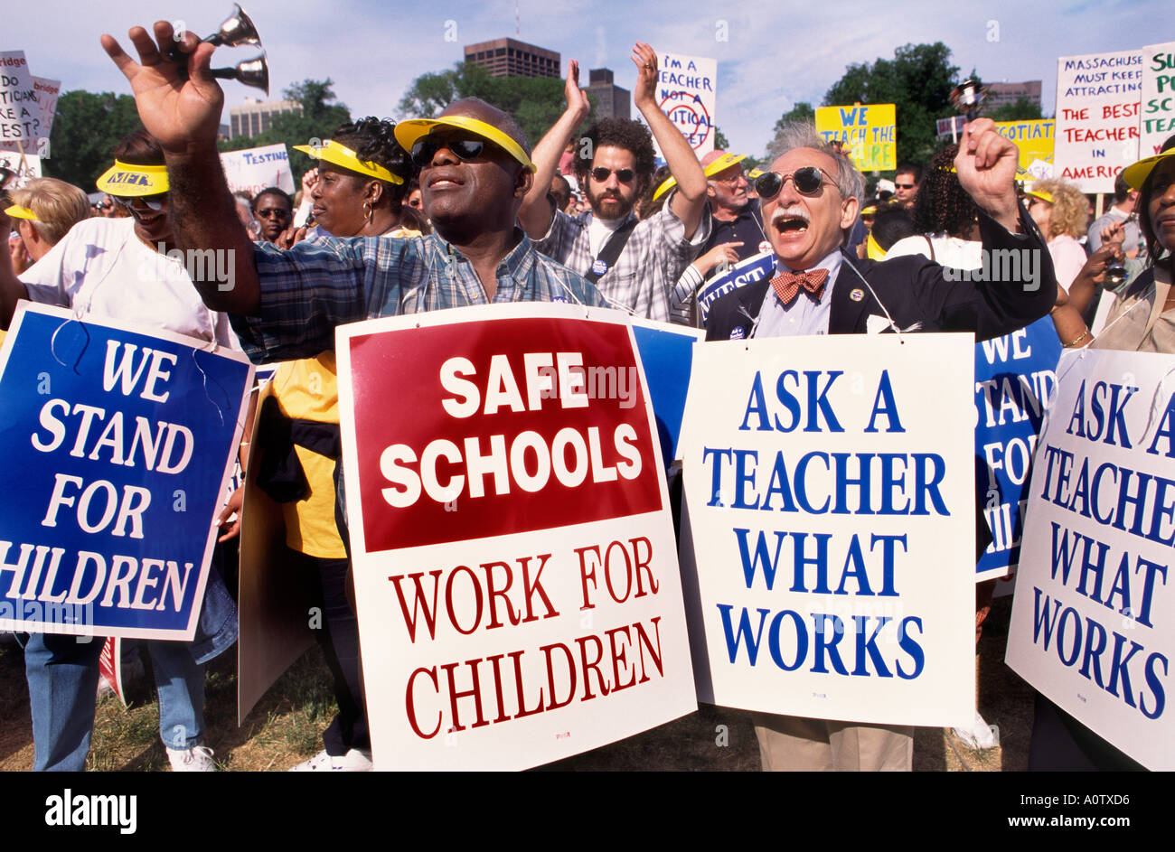 Public school teachers protest government policy Stock Photo - Alamy