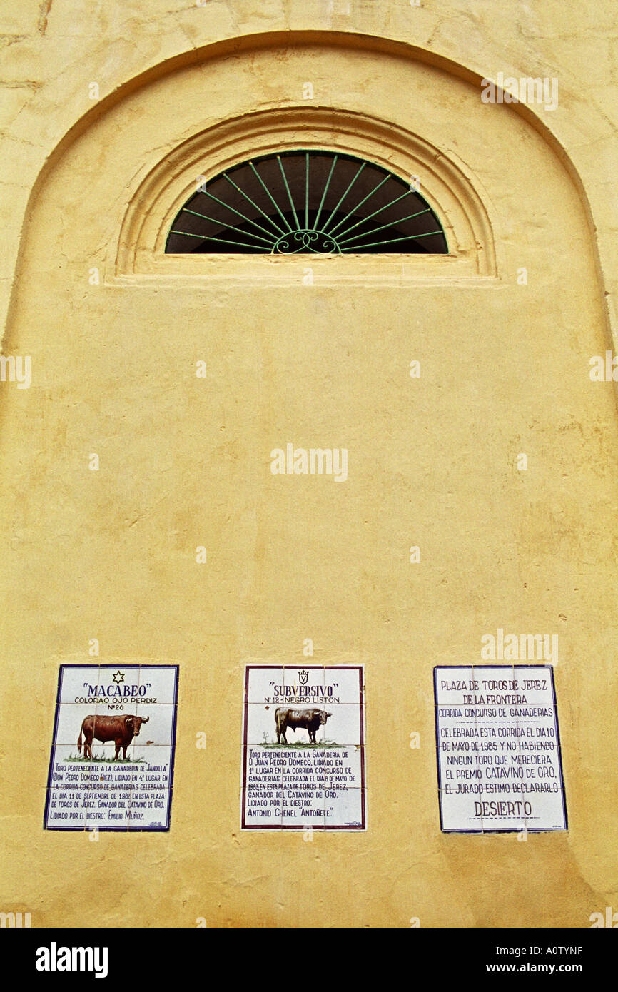 Bullring plaque bullfighting bull hi-res stock photography and images ...