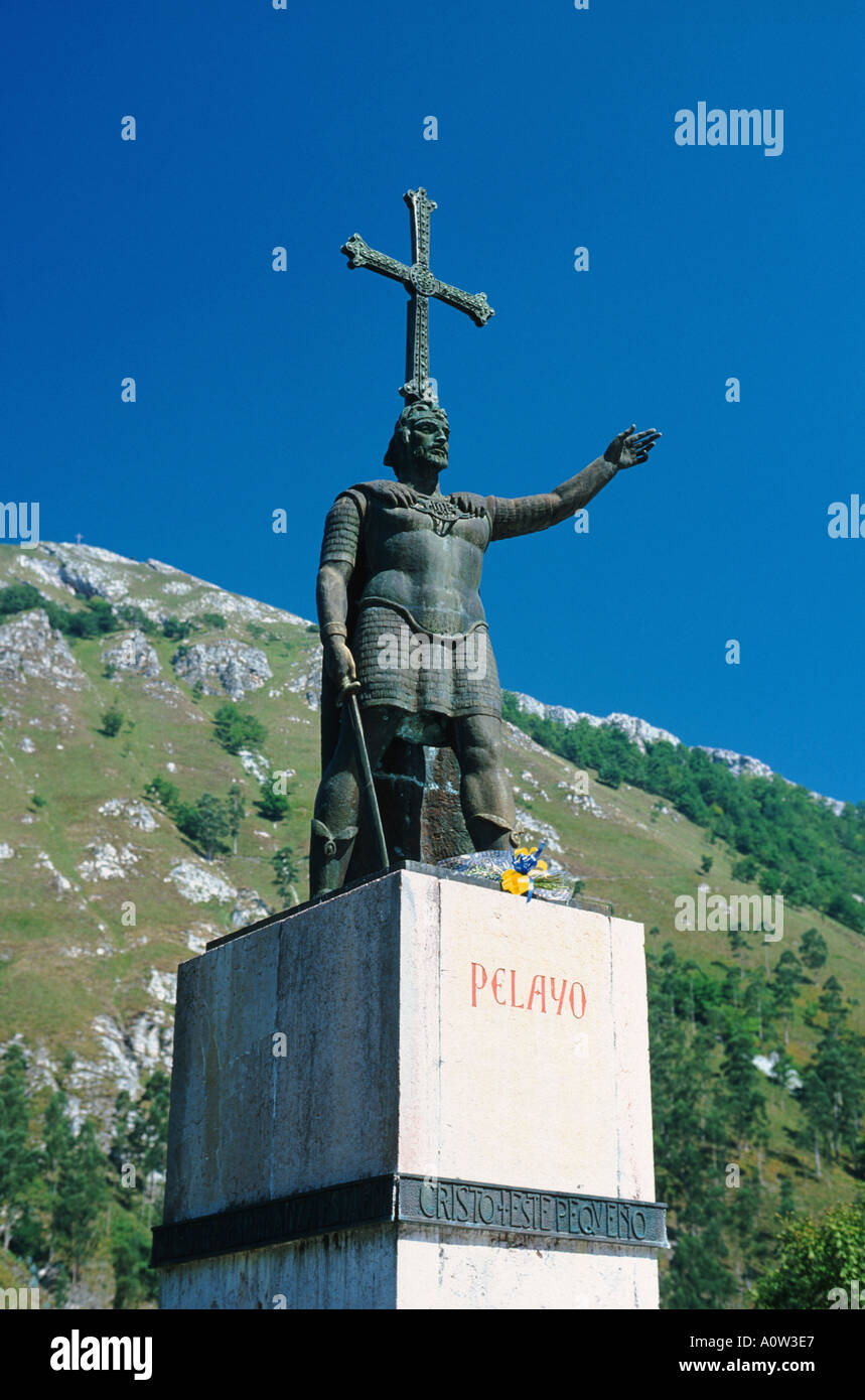 Statue of king pelayo hi-res stock photography and images - Alamy