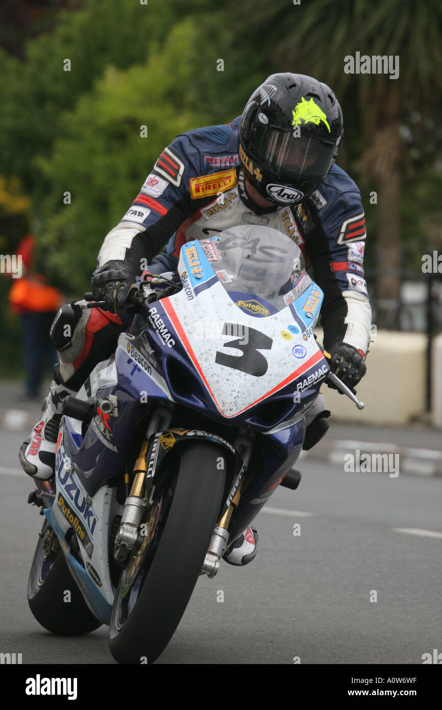 White gates hi-res stock photography and images - Alamy