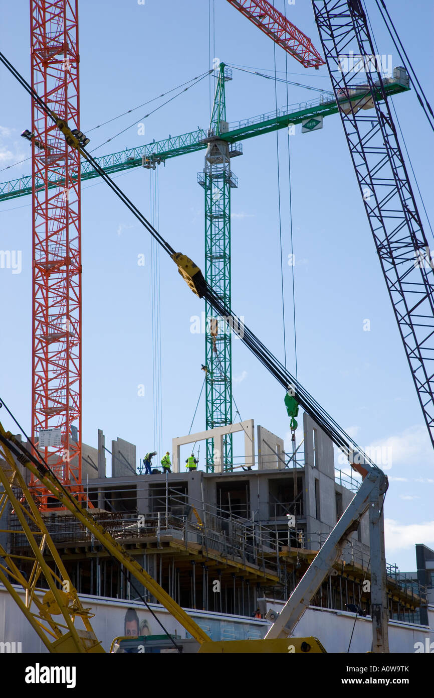 Modular construction and crane hi-res stock photography and images - Alamy