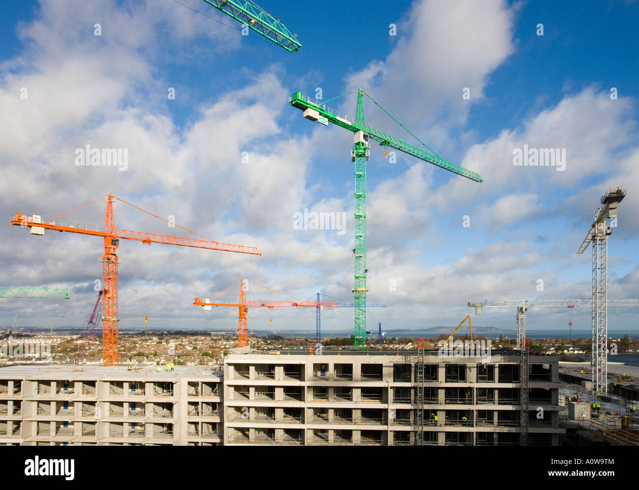 L construction crane hi-res stock photography and images - Alamy