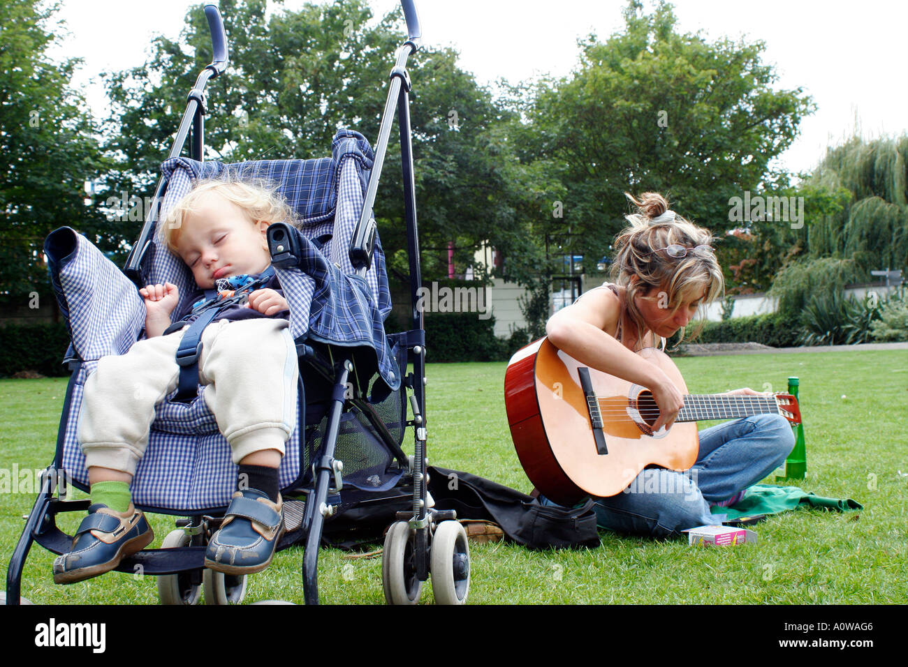 Pushchair park london hi-res stock photography and images - Alamy
