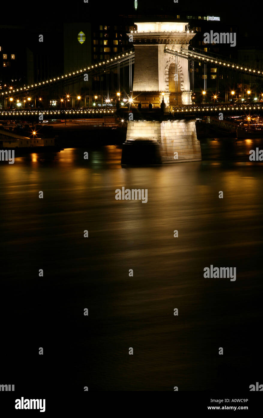 Chain Bridge at night Budapest Hungary Stock Photo - Alamy