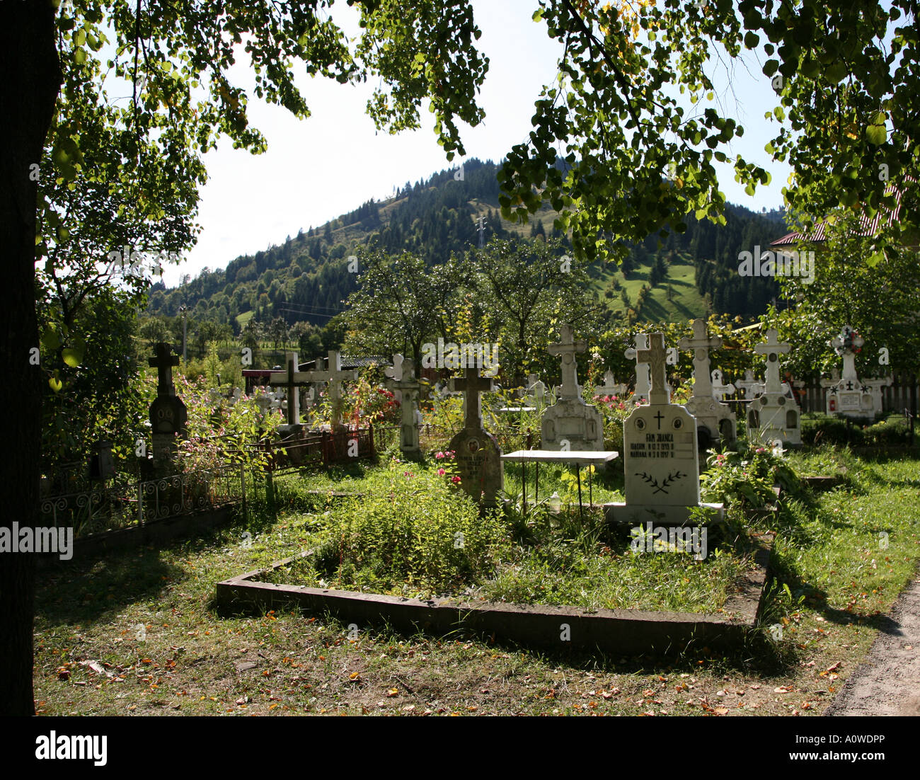 Graves graveyard transylvania hi-res stock photography and images - Alamy