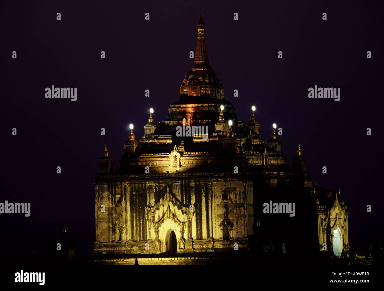 Bagan nighttime hi-res stock photography and images - Alamy