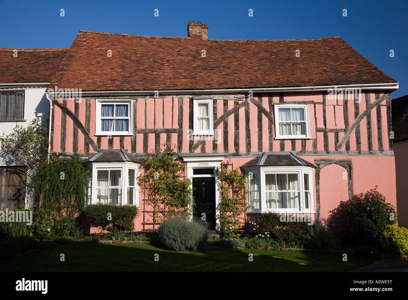 Tudor house style suffolk hi-res stock photography and images - Alamy