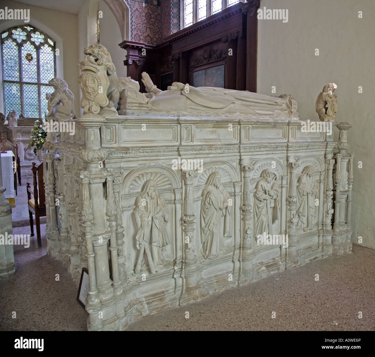 Framlingham church showing tomb of the Duke of Norfolk, Suffolk Stock ...