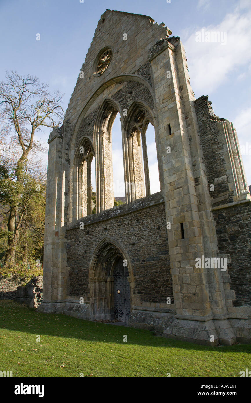 Ruined abbeys of britain hi-res stock photography and images - Alamy