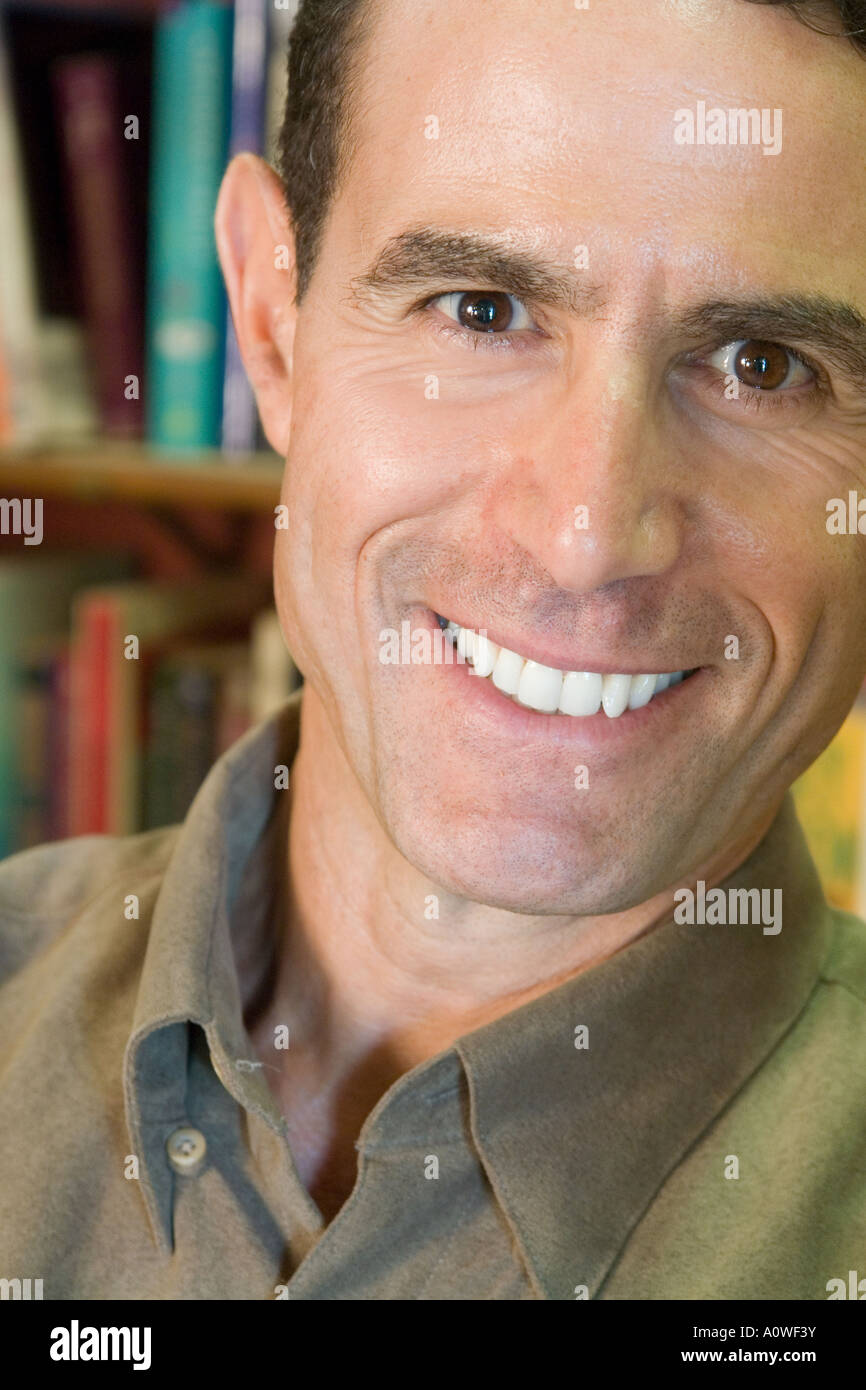Portrait of man smiling Stock Photo - Alamy