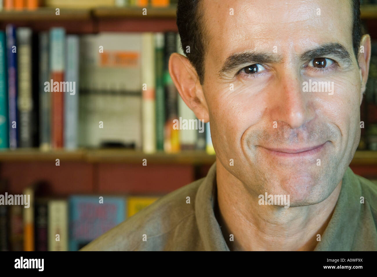Portrait of man smiling Stock Photo - Alamy