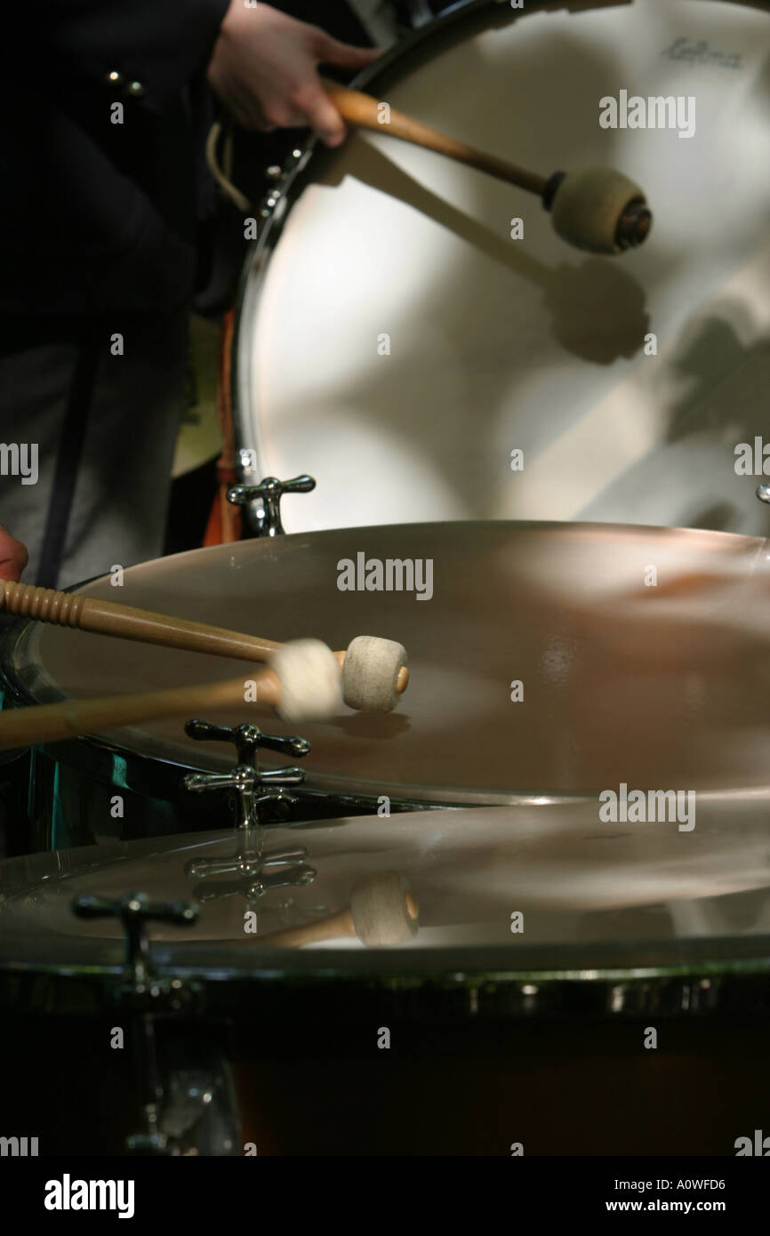 Tapping drums hi-res stock photography and images - Alamy