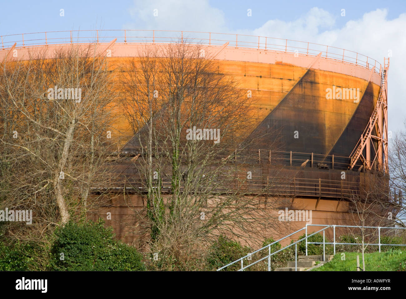 Gasometer. Gas storage tank. UK Stock Photo - Alamy