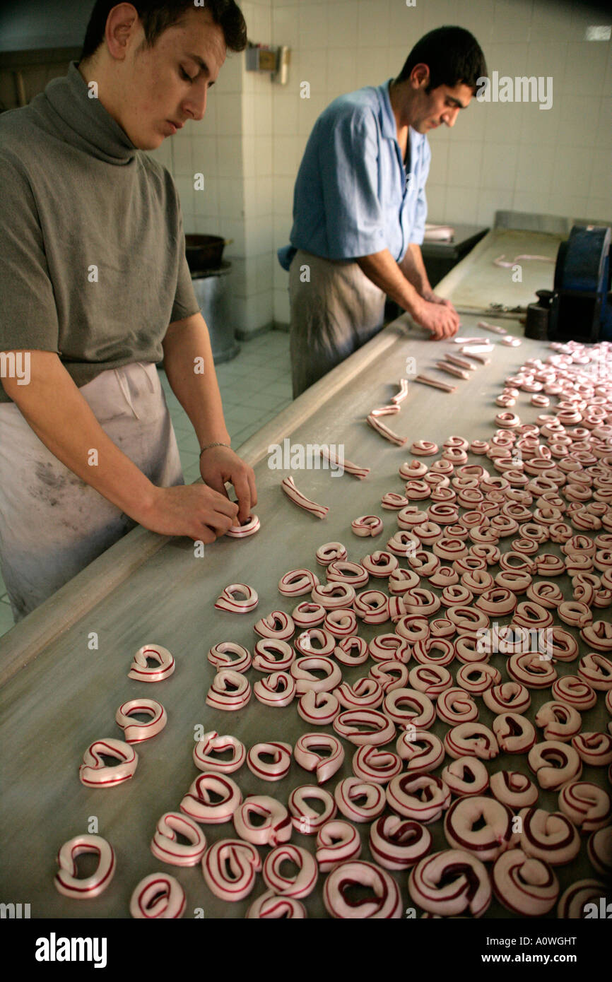 TRADITIONAL SWEETIE MAKING, ISTANBUL, TURKEY Stock Photo - Alamy
