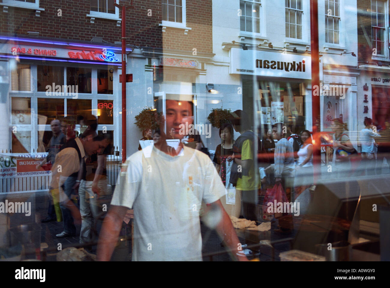 British chinese chef hi-res stock photography and images - Alamy