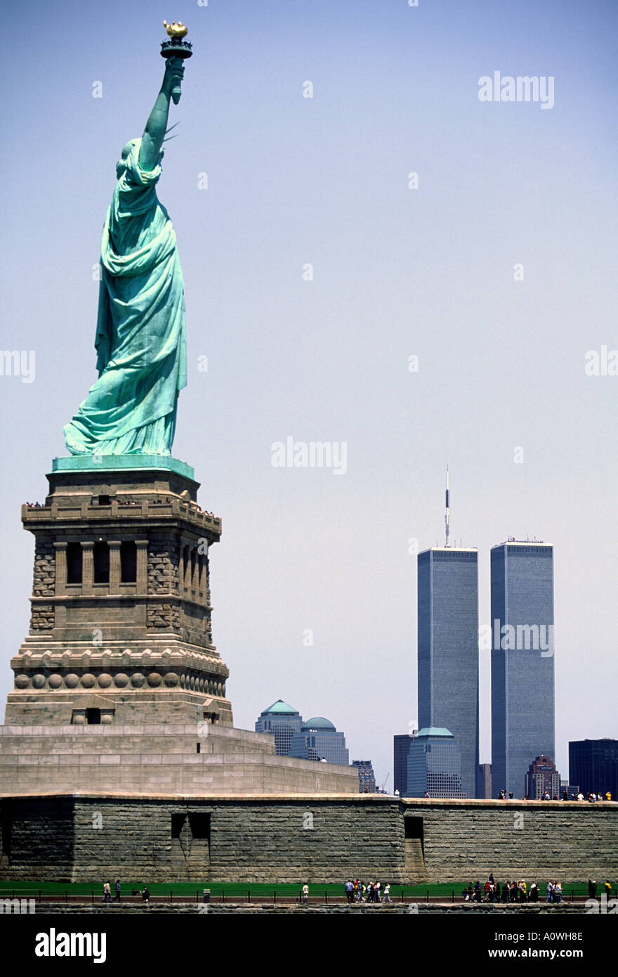 Statue of Liberty and the World Trade Towers Stock Photo - Alamy