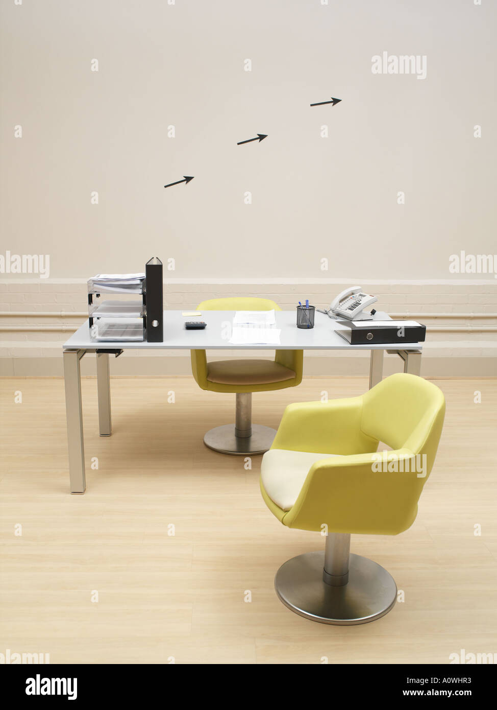 Empty Office Desk Stock Photos & Empty Office Desk Stock Images - Alamy