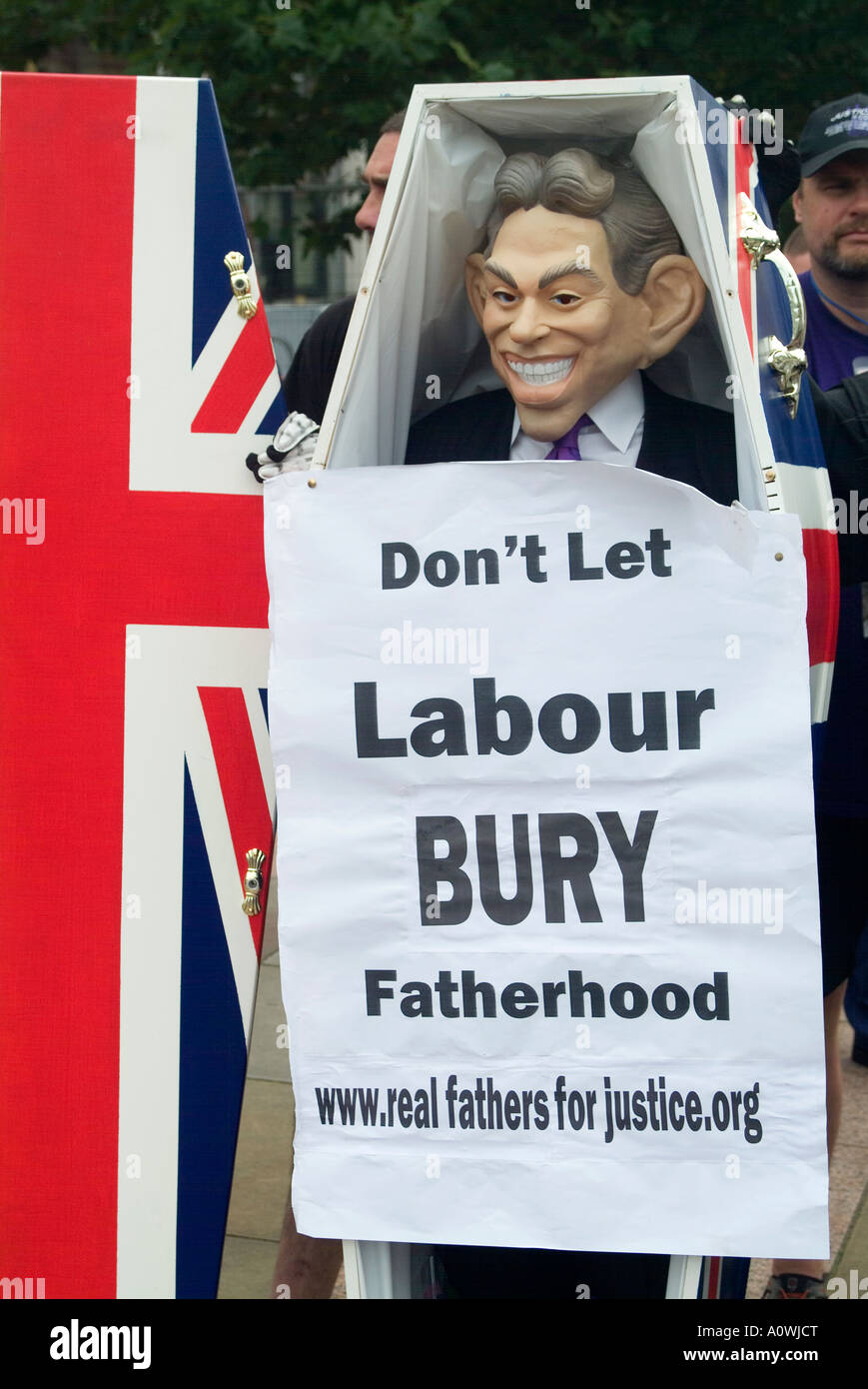 Real Fathers For Justice demonstration at the September 2006 New Labour ...