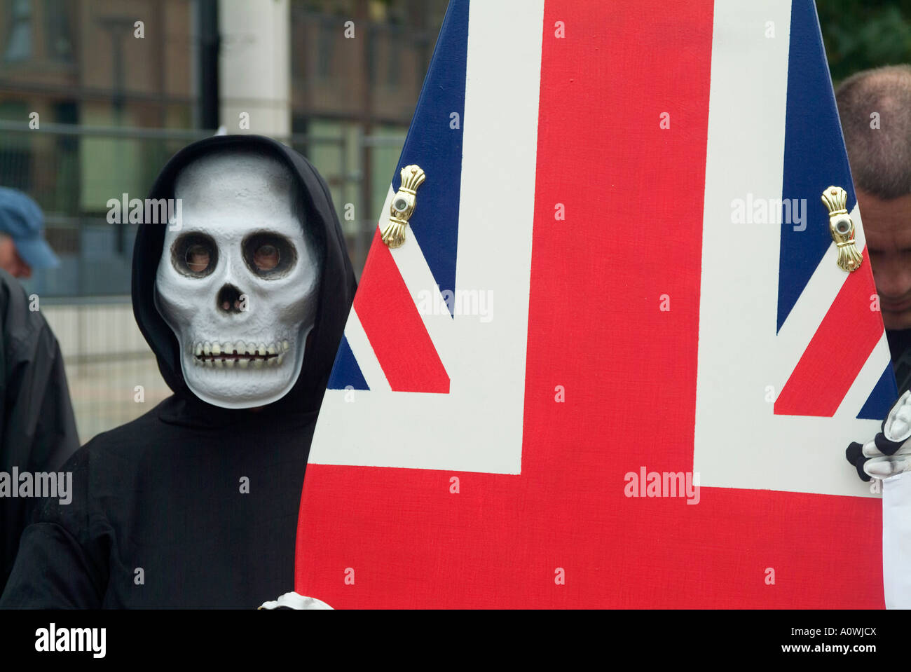 Real Fathers For Justice demonstration at the September 2006 New Labour ...