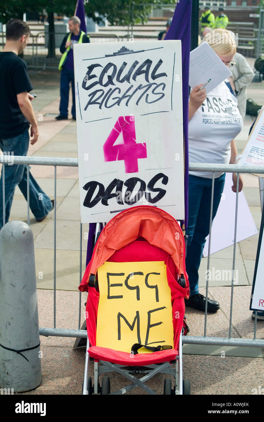 Real Fathers For Justice demonstration at the September 2006 New Labour ...