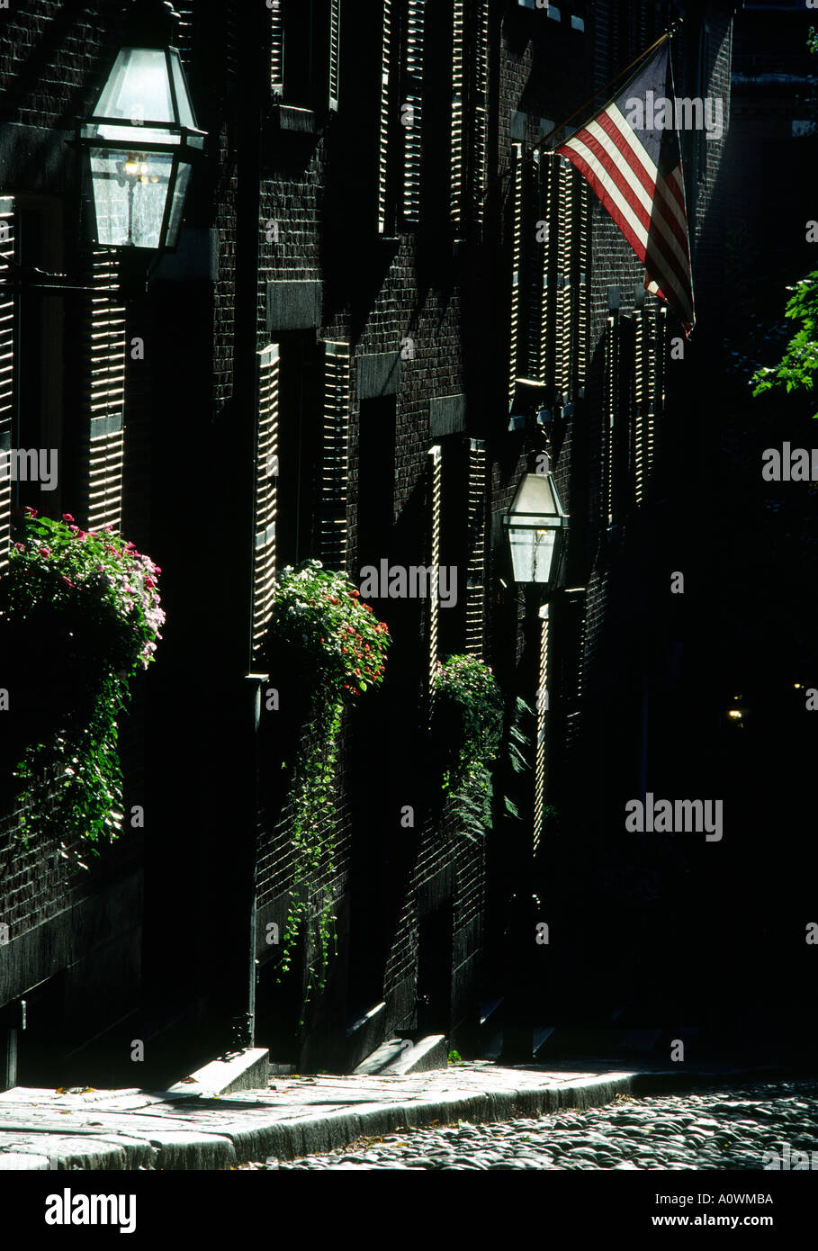 Beacon hill window box hi-res stock photography and images - Alamy
