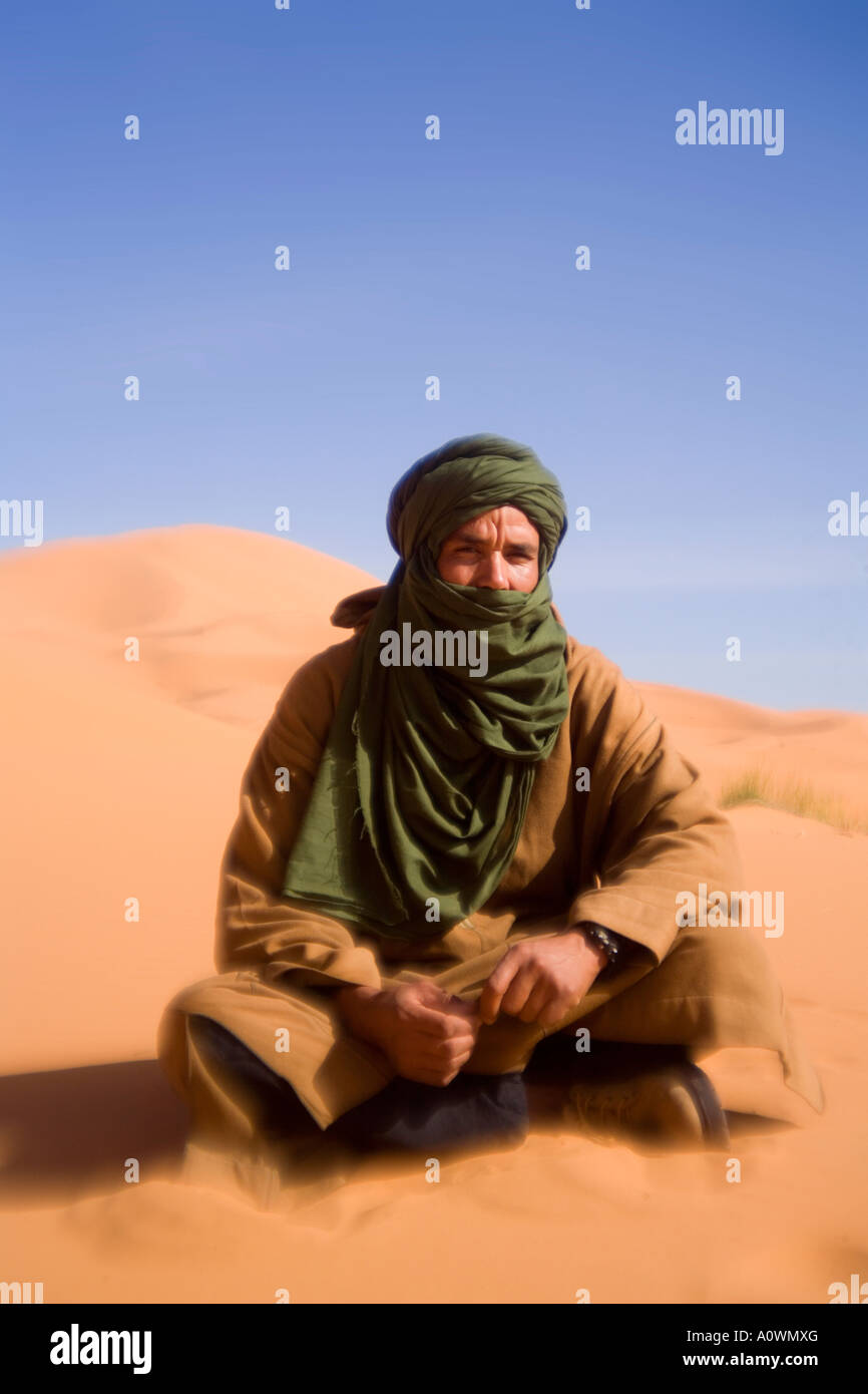 Berber man in blue robe hi-res stock photography and images - Alamy