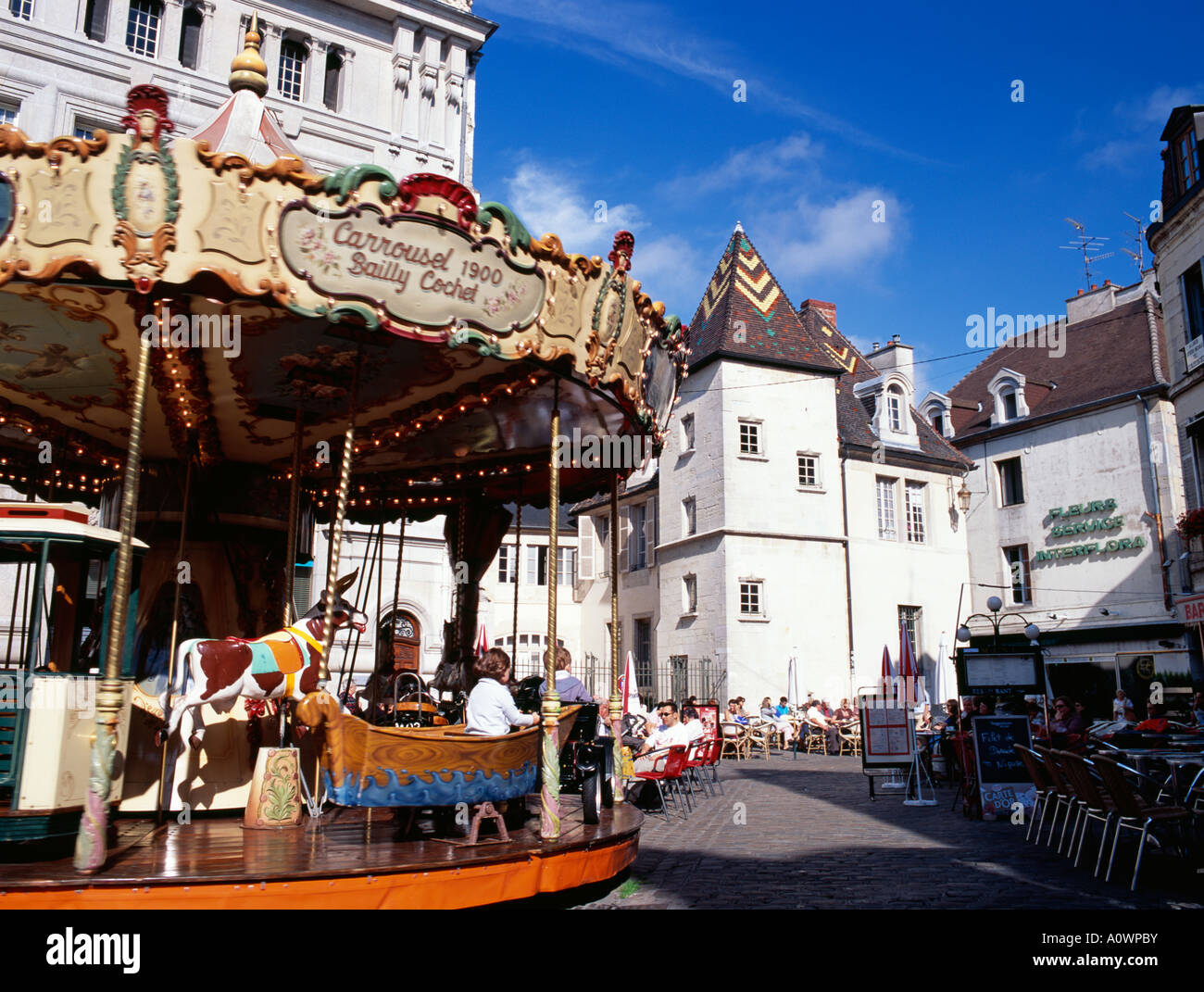 Cafe culture at the Place Francois Rude Bareuzai Dijon Burgundy France ...