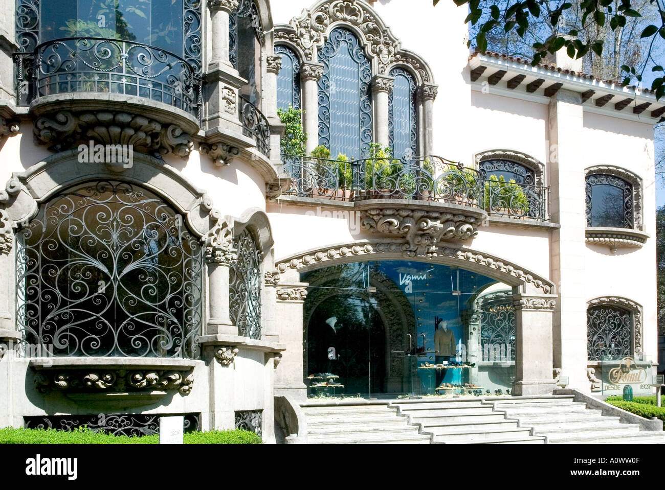 Casa domit ornate deco gothic hi-res stock photography and images - Alamy